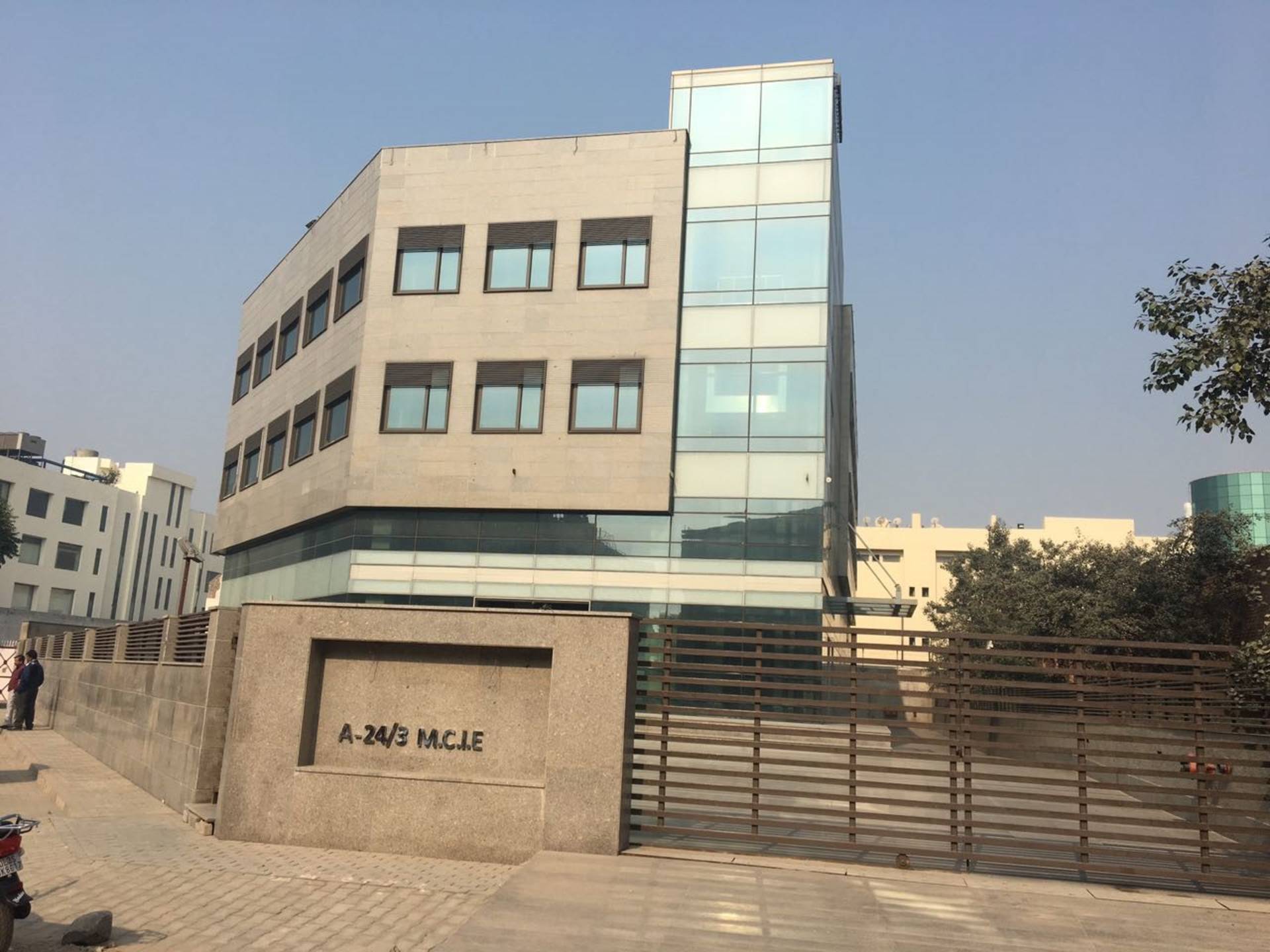 A24 3 24 Mathura Road Mohan Cooperative Industrial Estate JLL