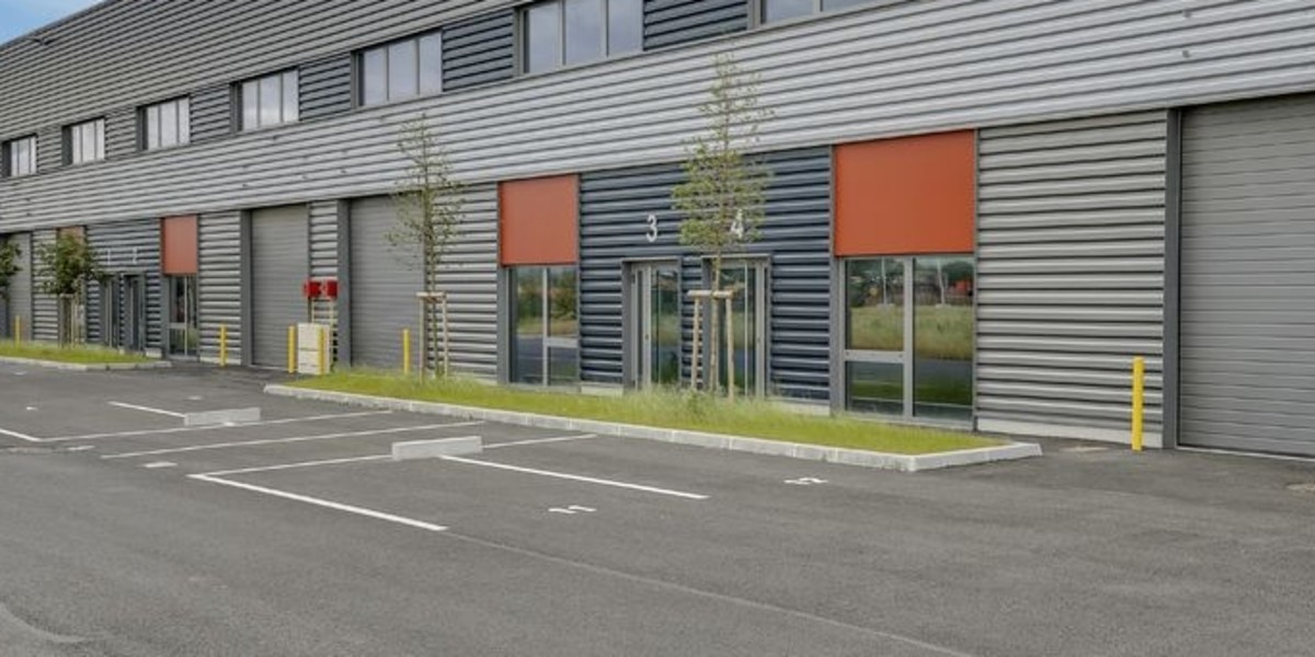 Activités / Entrepôts À Louer - VEELLAGE DU THILLAY, 6-14 AVENUE DES ...