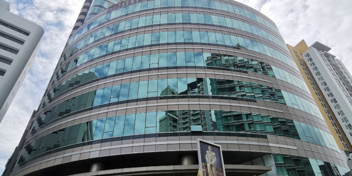 Thai Summit Tower, 1768, New Petchburi Road, Bang Kapi | JLL Thailand