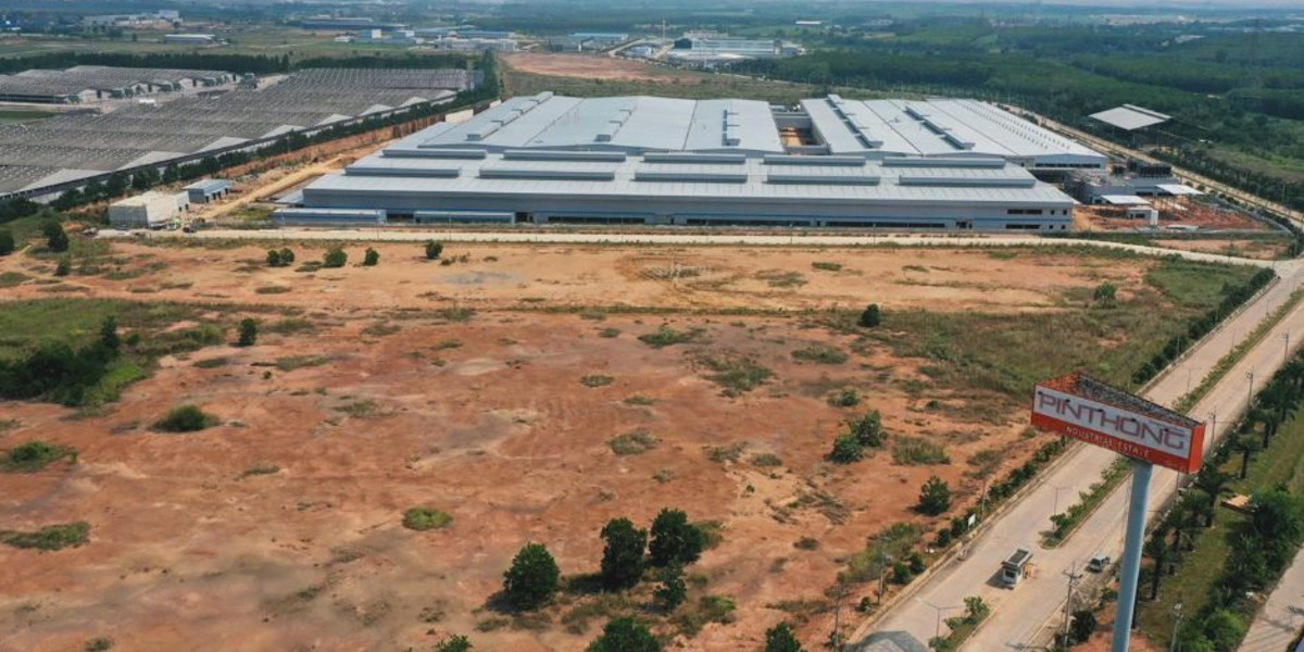 Warehouse and Factory at Pinthong Industrial Estate 5, Khao Khansong ...