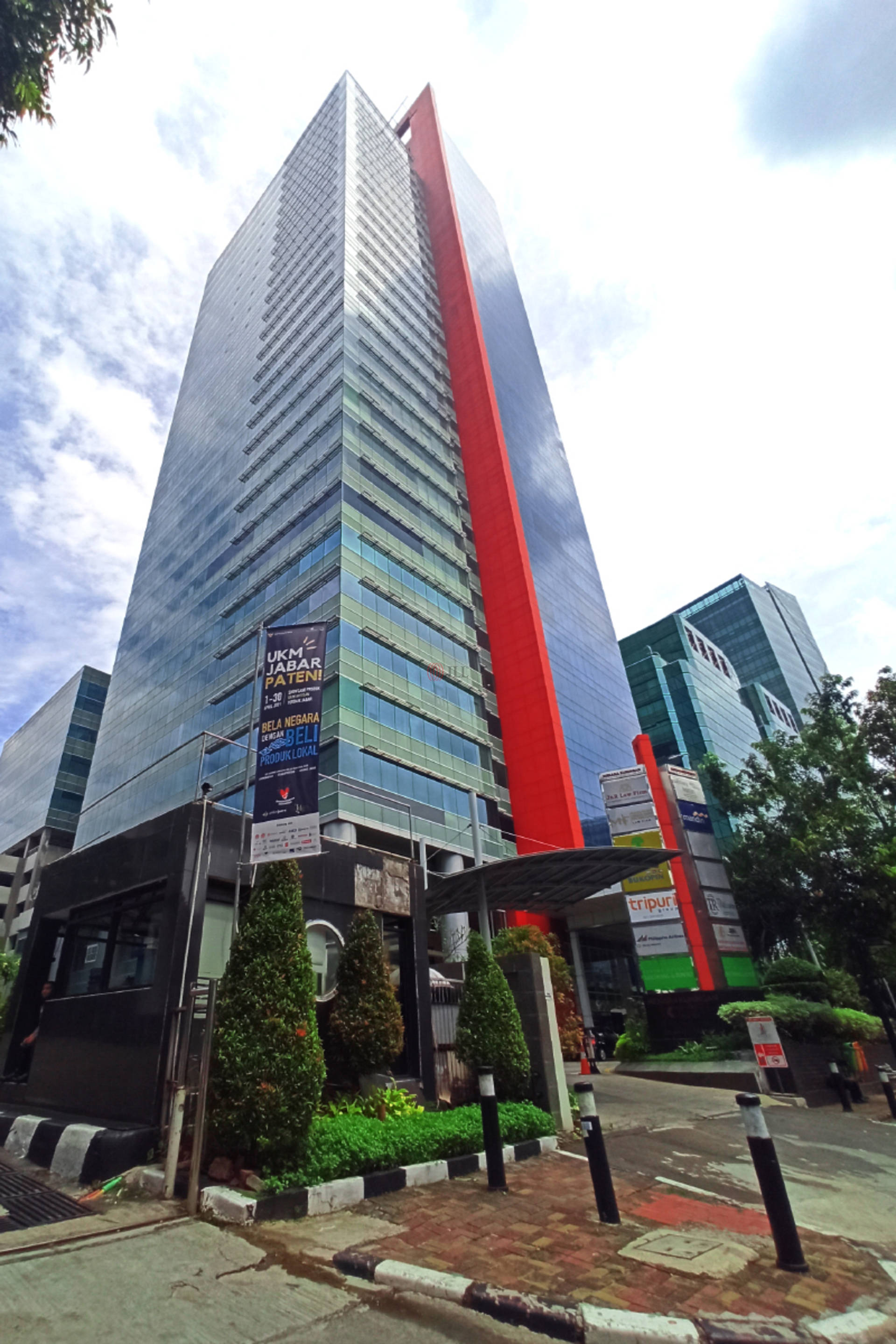 Menara Kuningan, Jl. H.R. Rasuna Said Block X-7 Kav. 5 | JLL Indonesia