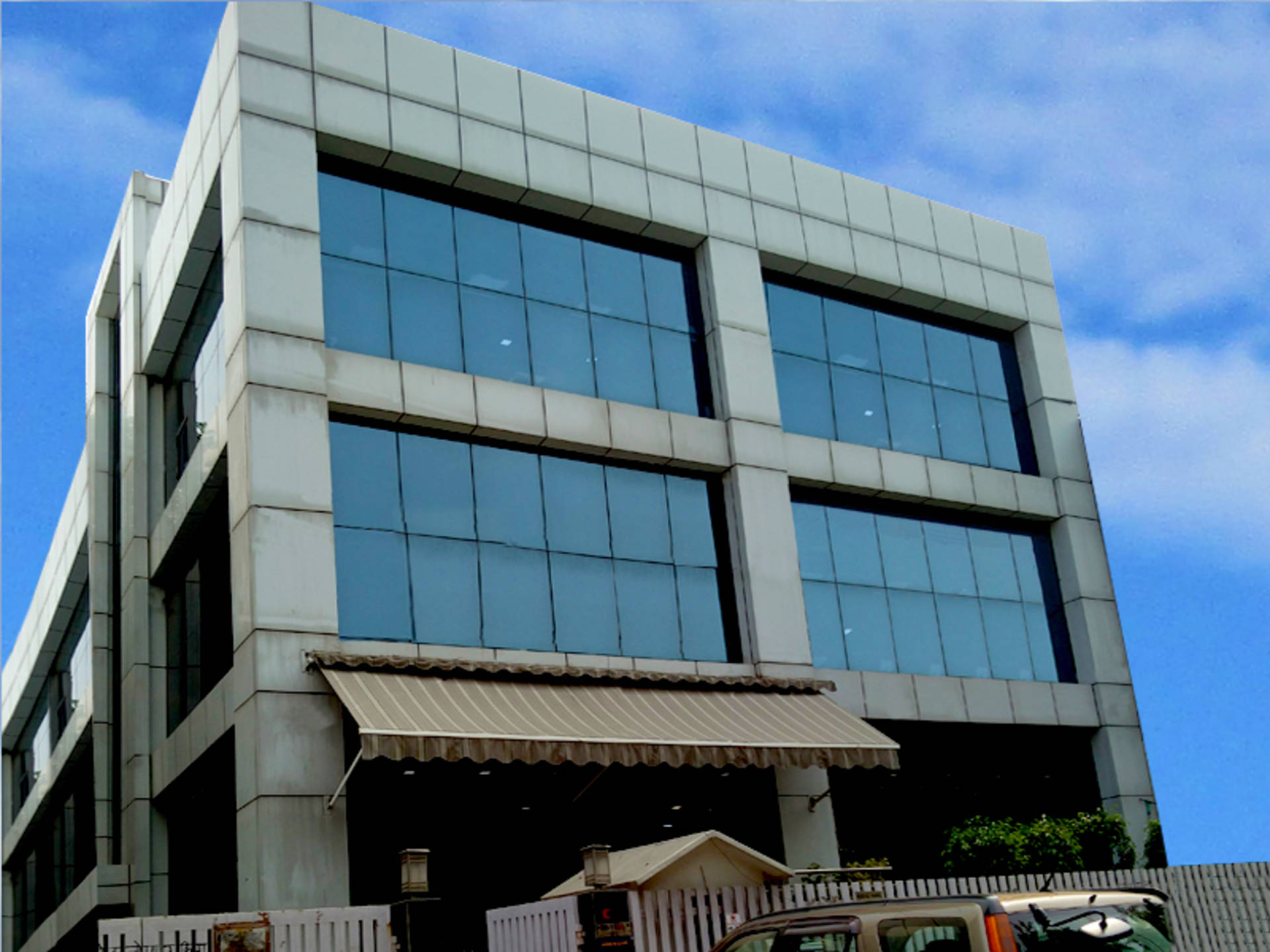 Plot No 251 Okhla-3, Okhla Industrial Estate | JLL Properties - IN