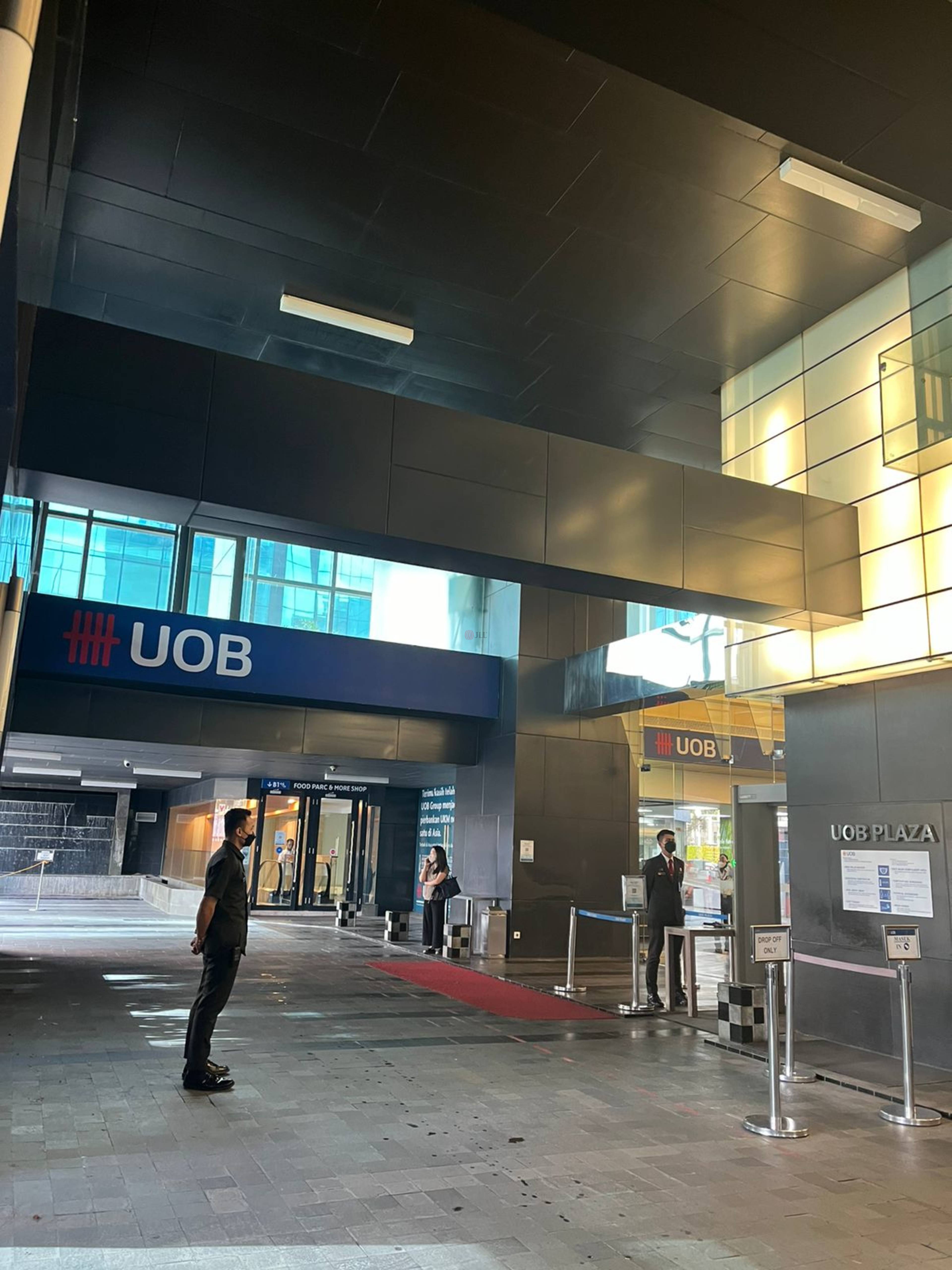 UOB Plaza, Jl. M.H. Thamrin No. 8-10 | JLL Indonesia