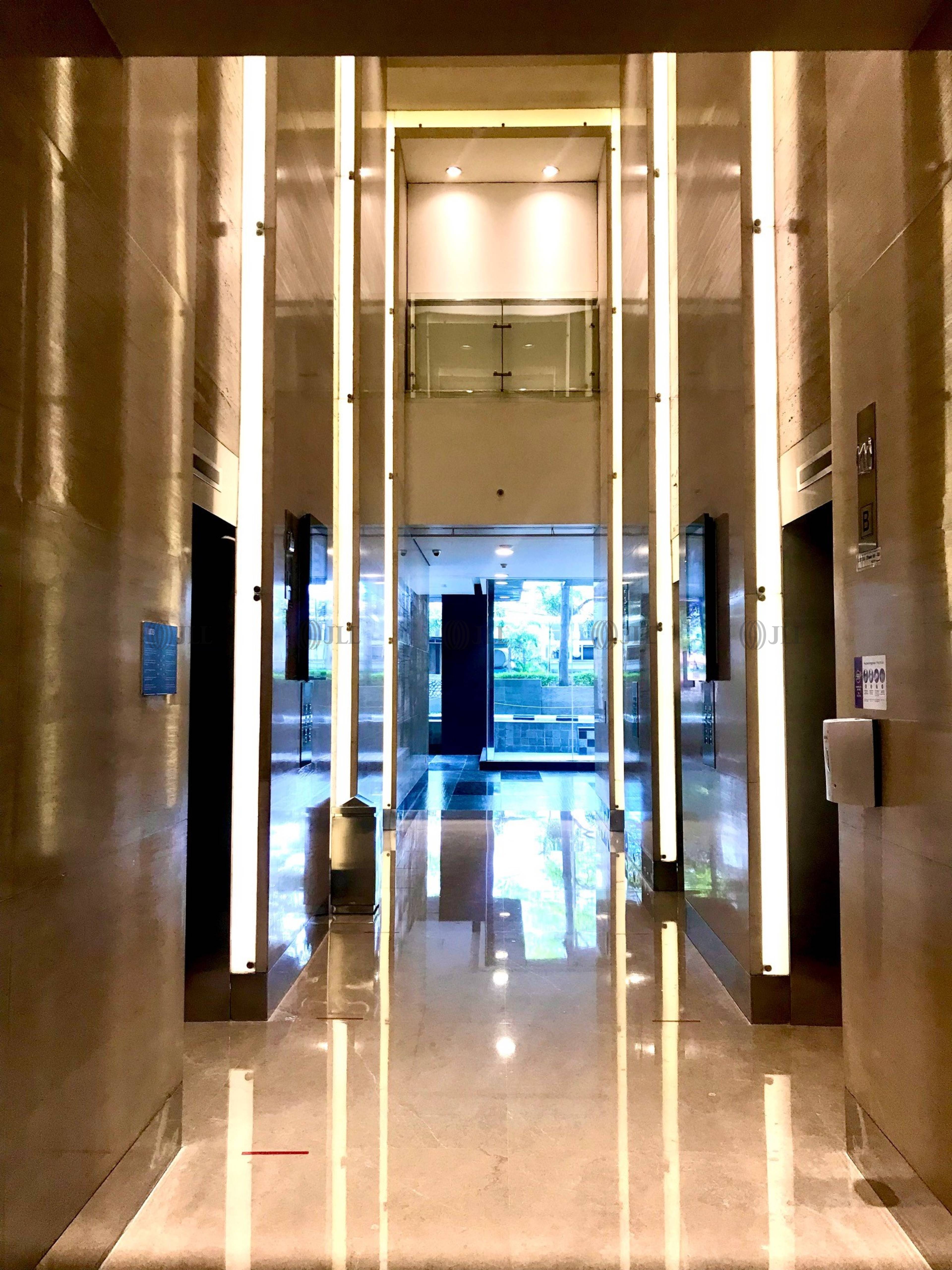 UOB Plaza, Jl. M.H. Thamrin No. 8-10 | JLL Indonesia