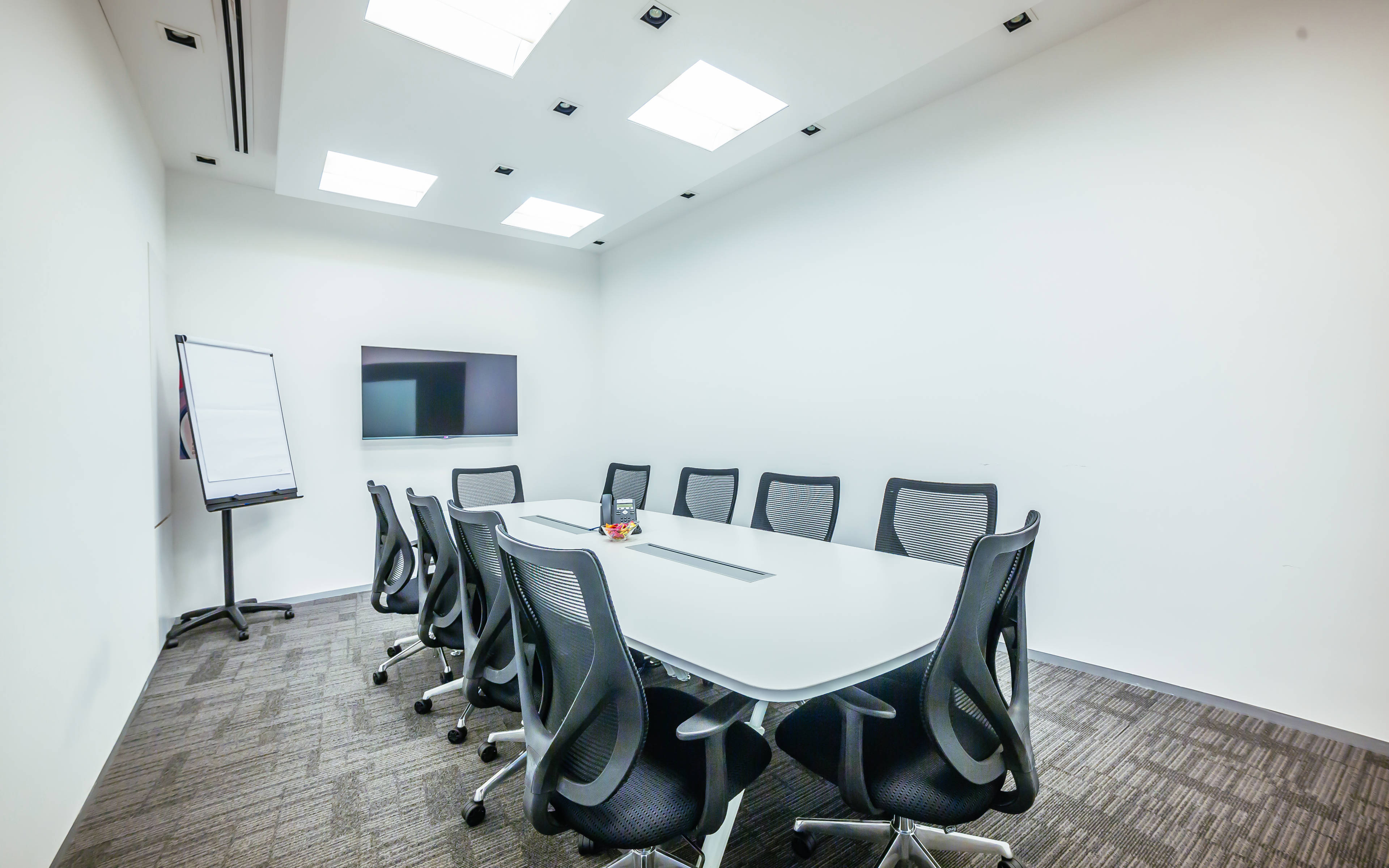 Regus-Royal Group Building, 1 Phillip Street | JLL Properties - SG