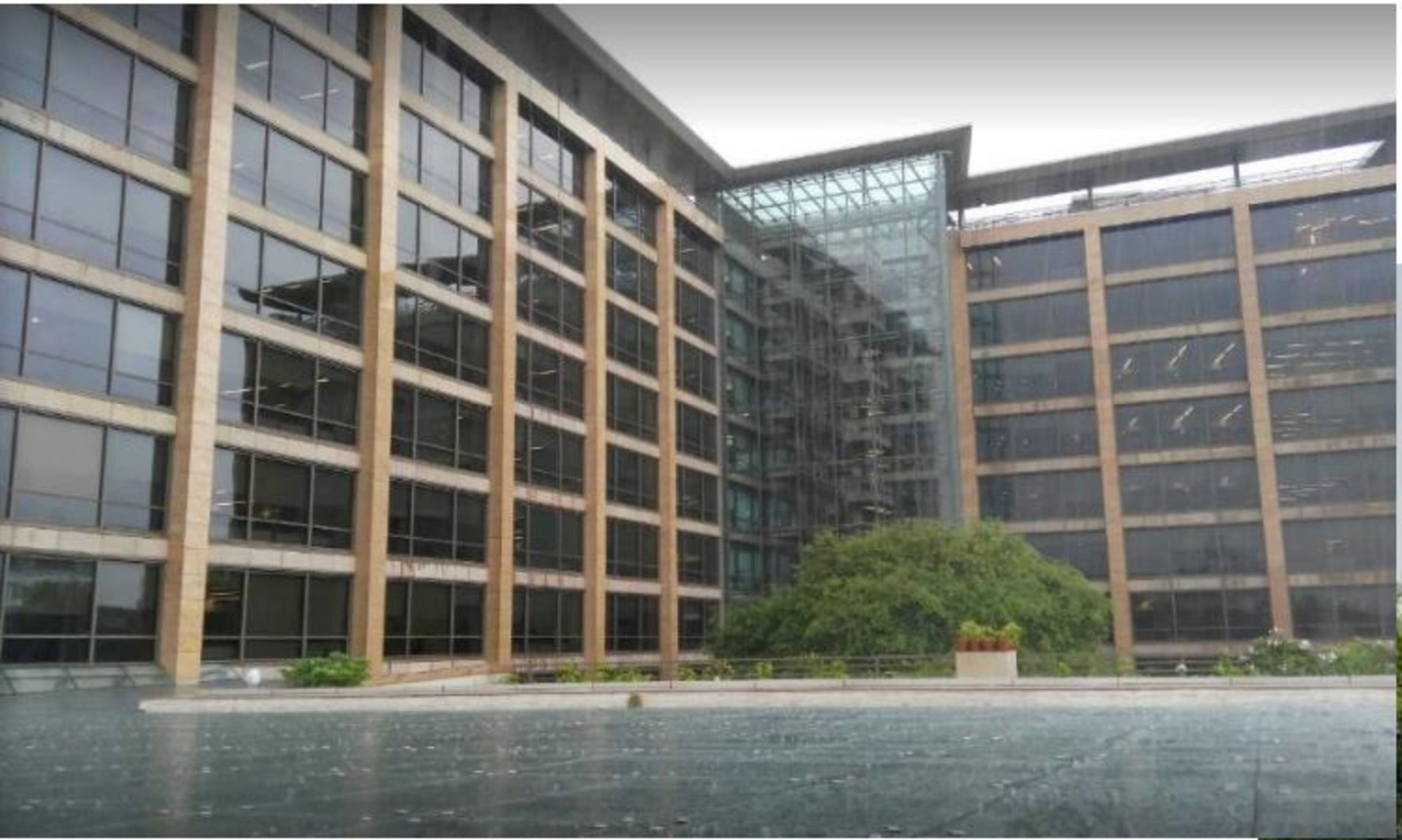 Reliance Centre, Off, Western Express Hwy, Santacruz East, Mumbai | JLL ...