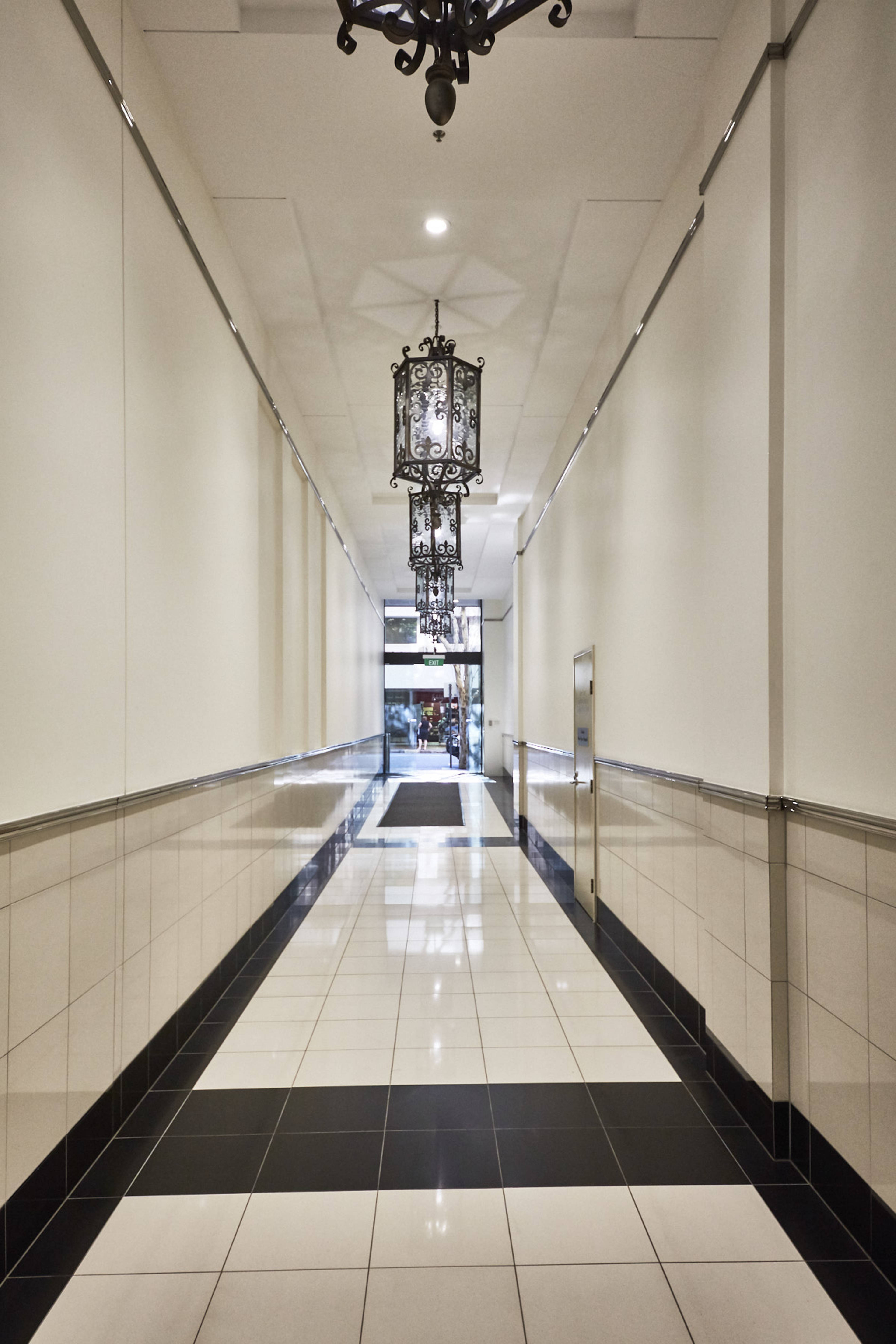 Queens Plaza, 149 Adelaide Street | JLL Properties - AU