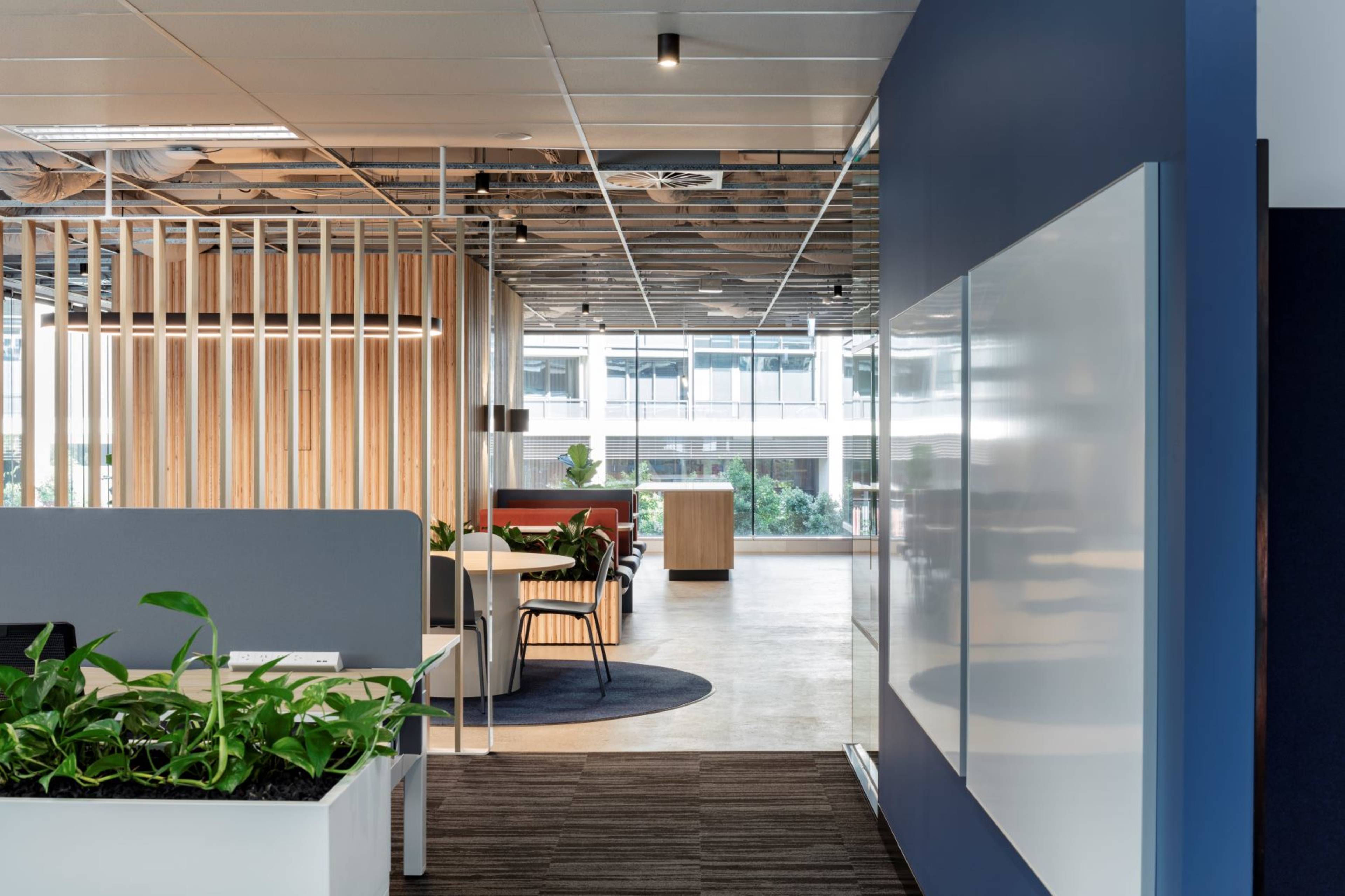 Riverside Quay, 1 Southbank Boulevard | JLL Properties - AU