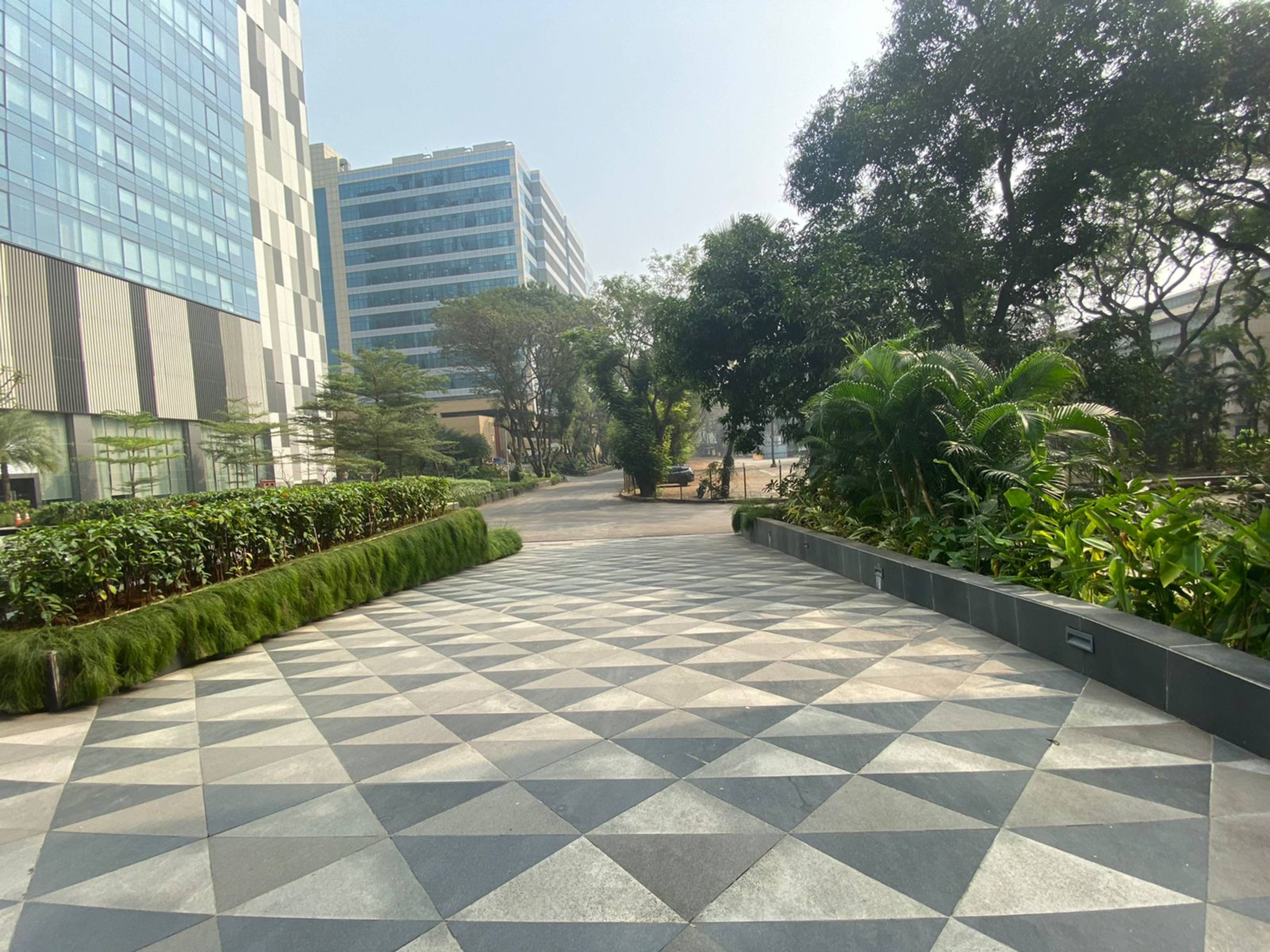 Nesco Tower 4, Western Express Highway, Goregaon (East) | JLL ...