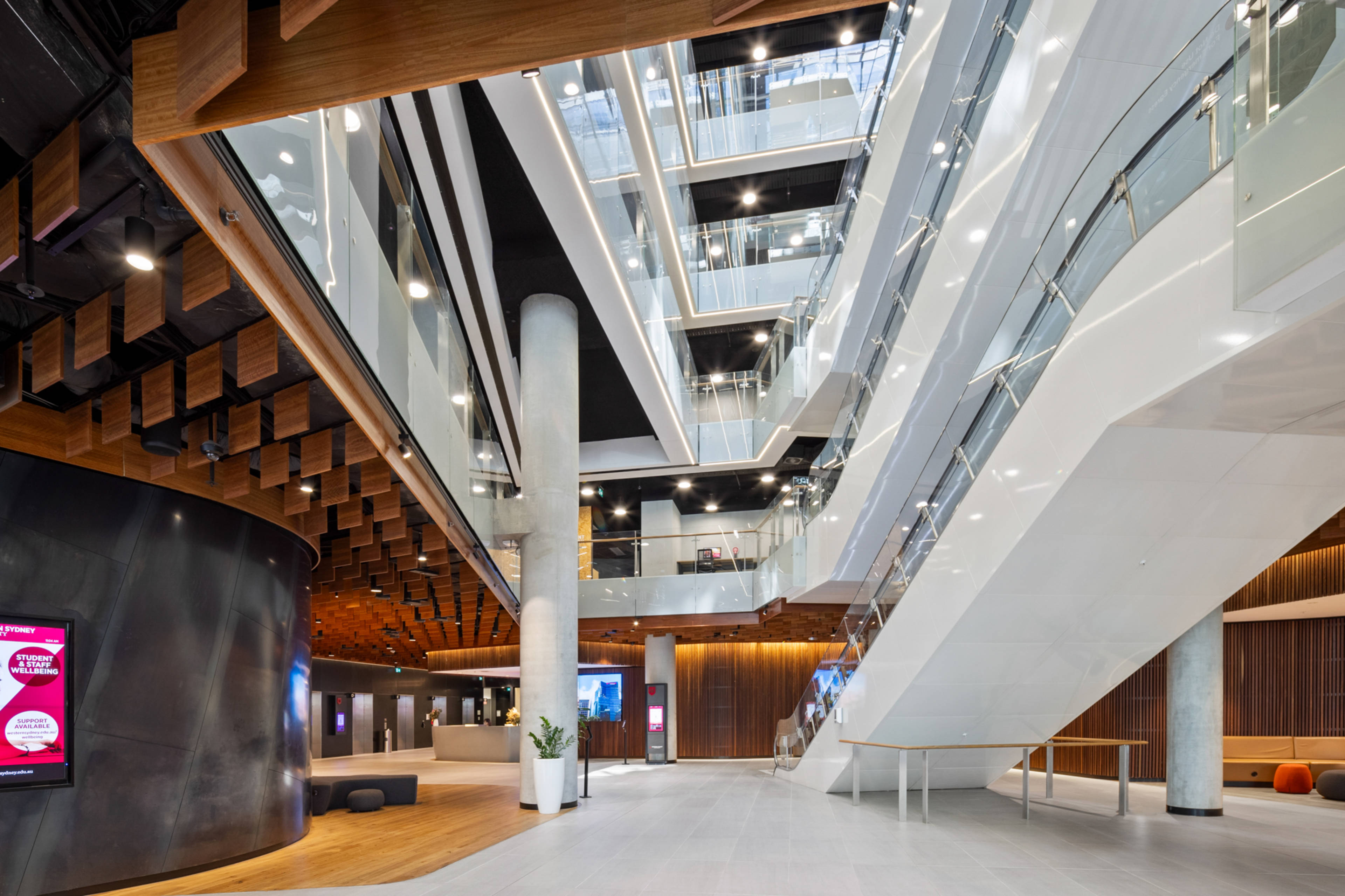 One Parramatta Square, 169 Macquarie Street | JLL Properties - AU