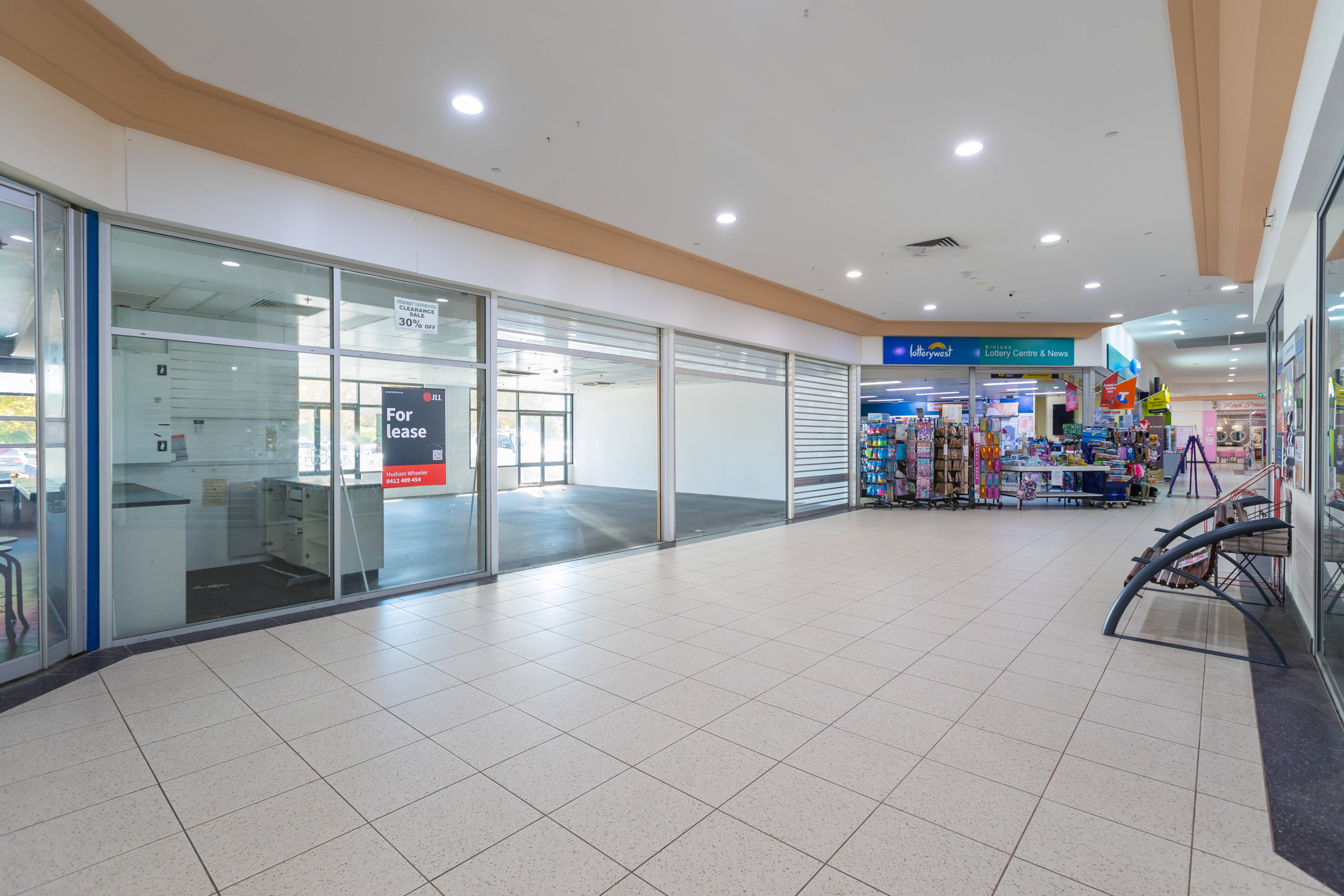 Kinross Central Shopping Centre, 1 Selkirk Drive | JLL Properties - AU