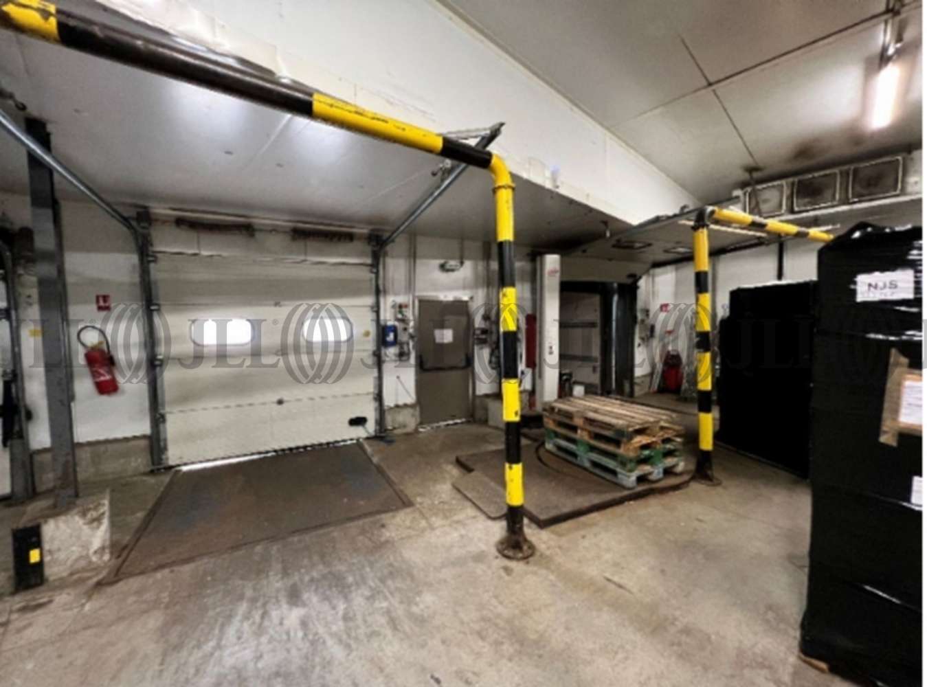 activités/entrepôt à vendre - 13127 Provence-Alpes-Côte d'Azur ...