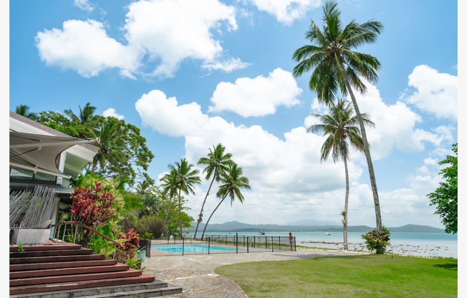 Dunk Island | Dunk Island | Great Barrier Reef Hotel/Leisure properties ...