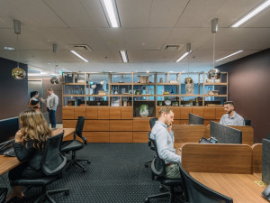 CCB Tower | Central Office/Commercial物業 | JLL Property Hong Kong