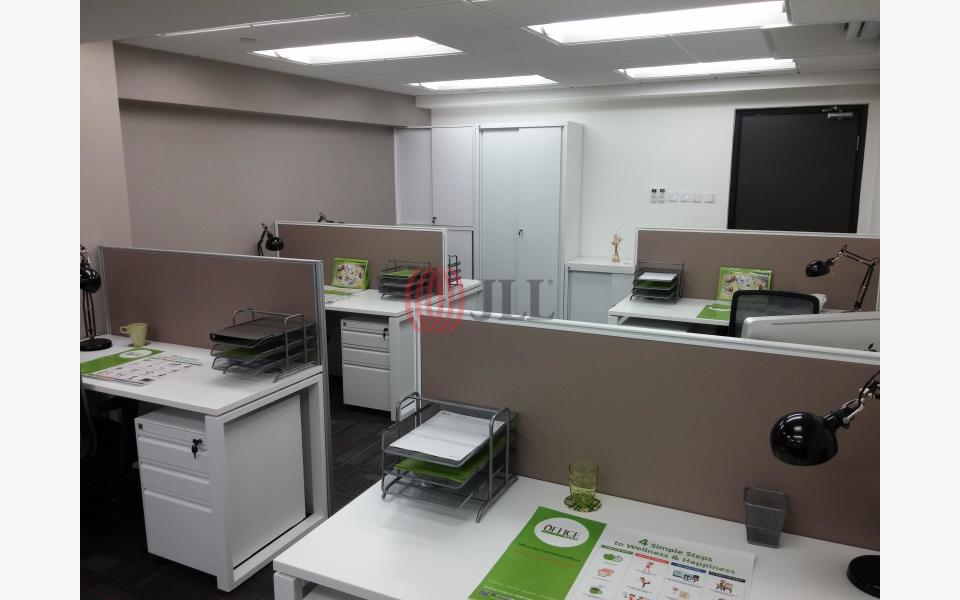 OfficePlus @Sheung Wan | 93-103 Wing Lok Street, | Hong Kong Office properties | JLL Property ...