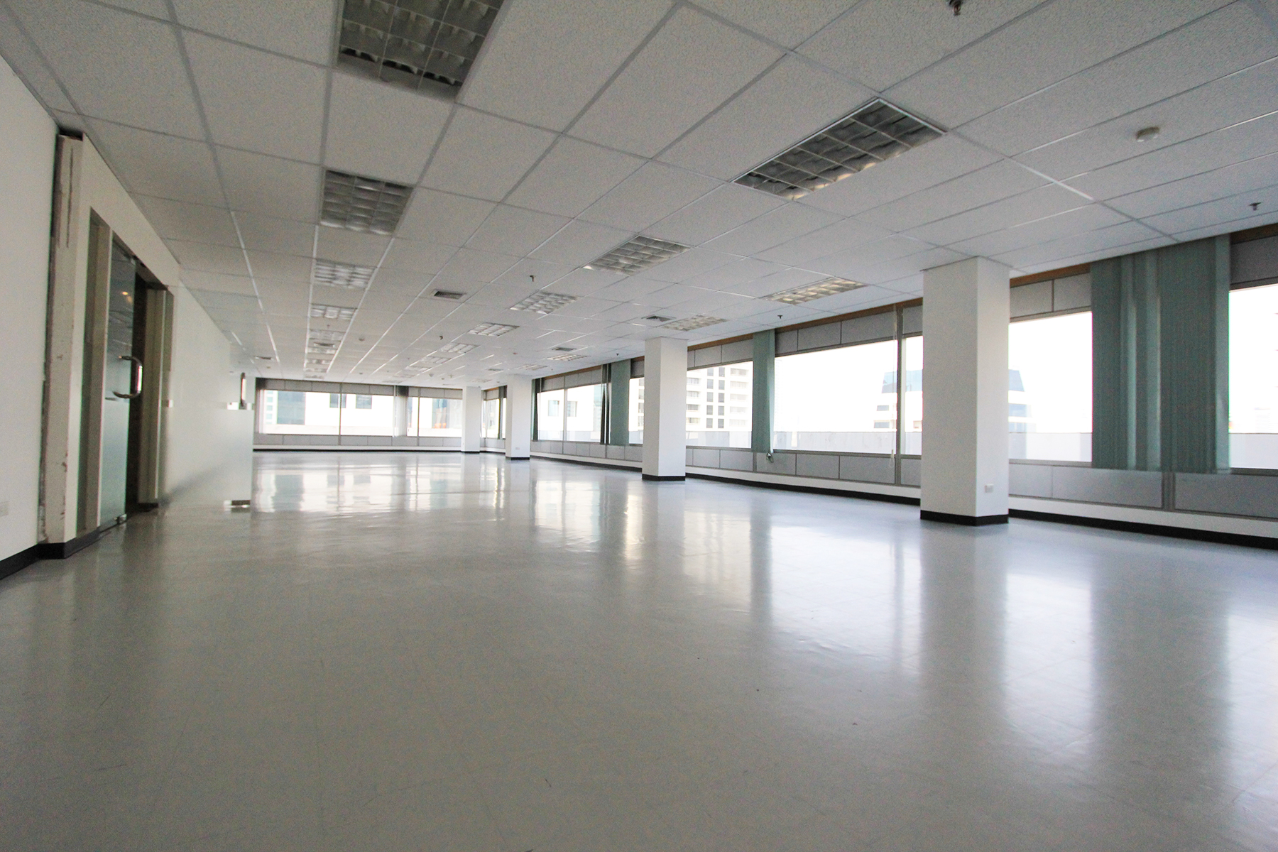 Alma Link, 25, Phloen Chit Road, (Chit Lom), Lumphini | JLL Thailand