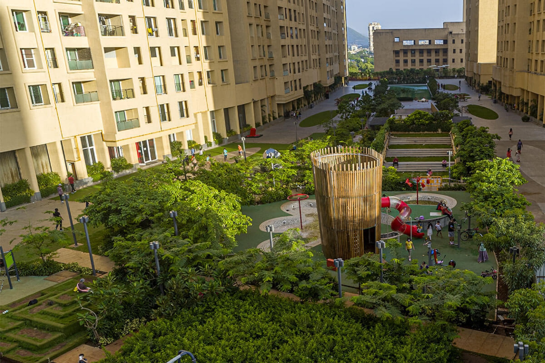 Rustomjee Uptown Urbania | Eastern Express Highway, Majiwada Junction ...